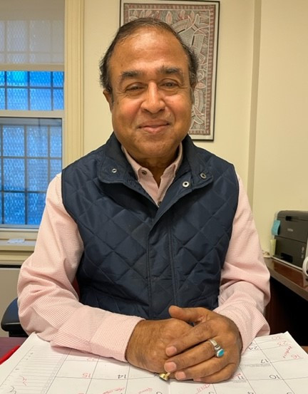 Rakesh Ranjan receives 2022-23 Lenfest Distinguished Faculty Award | South Asia Institute